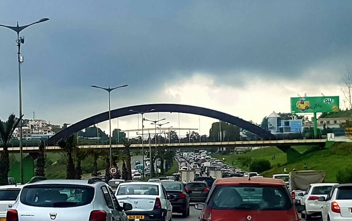 Circulation routière en Algérie : Stress et maladies guettent les ...
