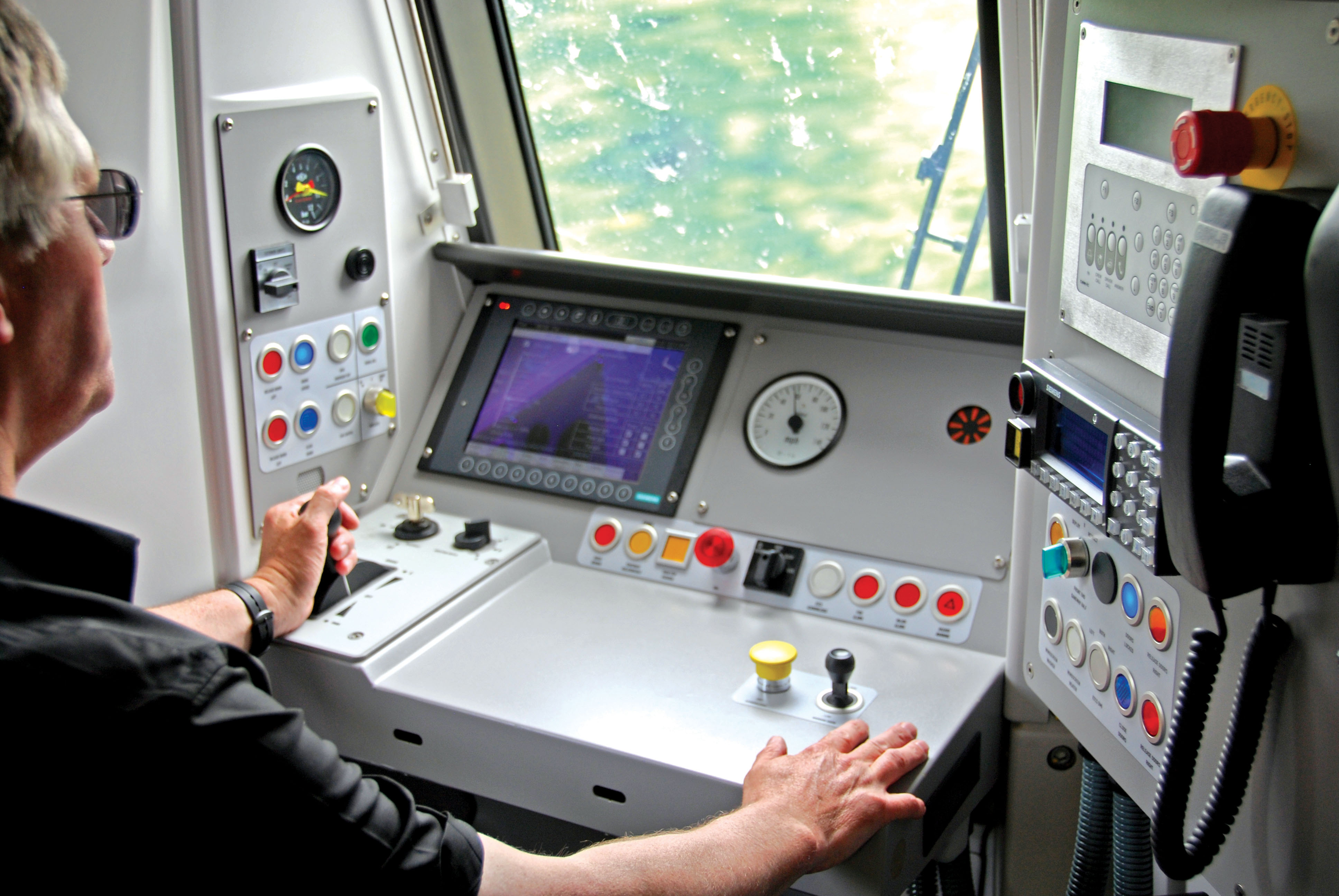 Mise en service du système de télécommunication GSM-R pour la 1ère fois ...